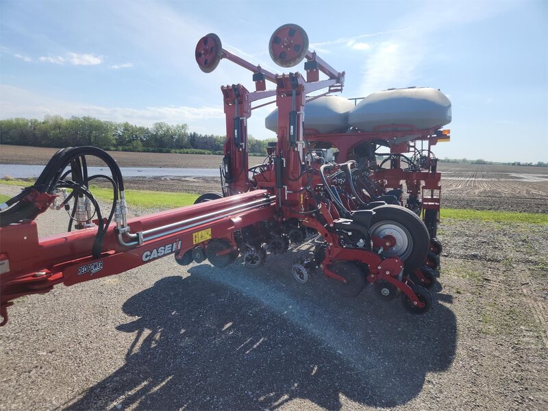Red Power Team - Mason City - Mason City, IA | Machinery Pete