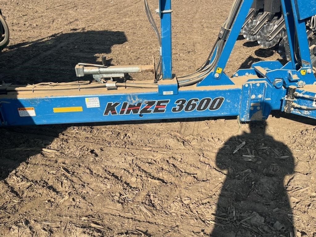 2012 Kinze 3600 ASD Planter - $59,500 | Machinery Pete