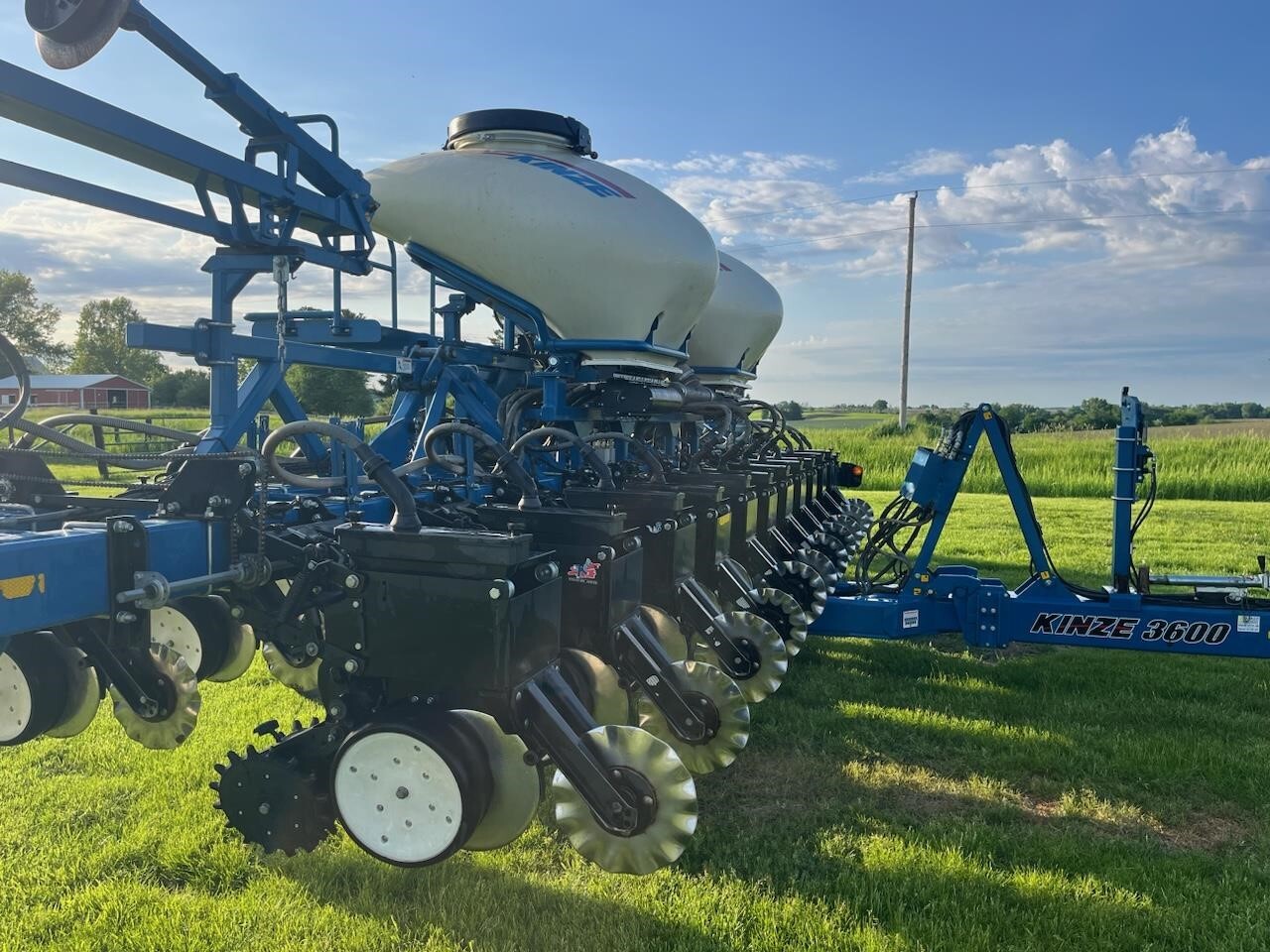 2012 Kinze 3600 ASD Planter - $59,500 | Machinery Pete