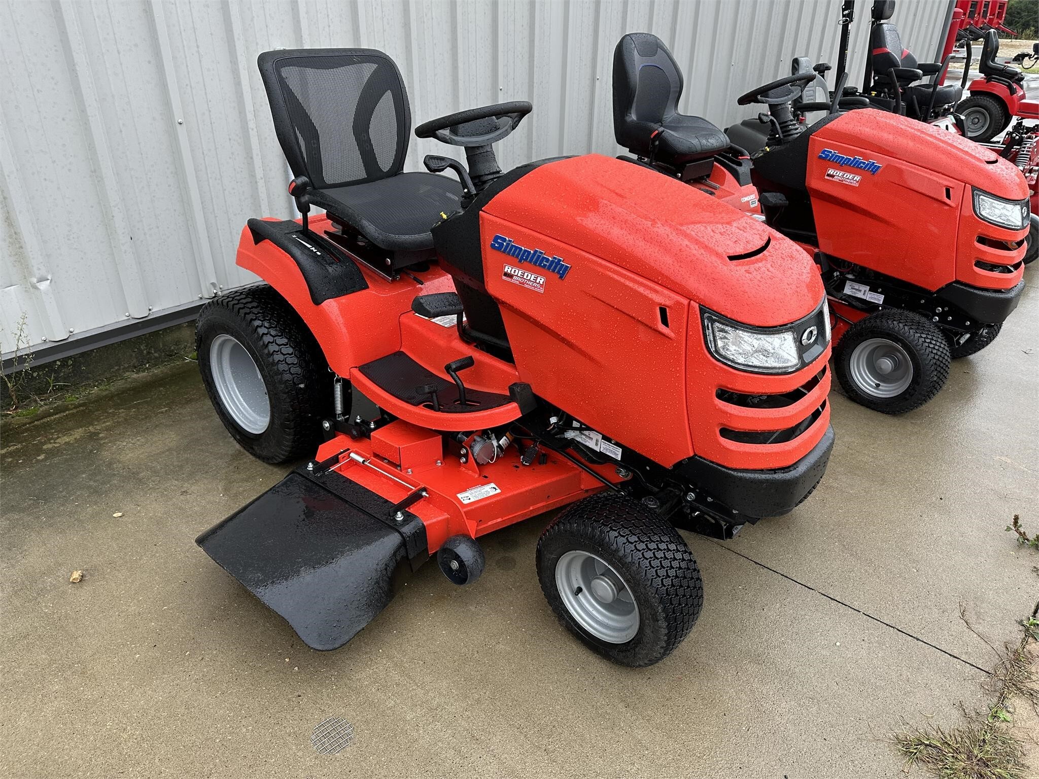 2022 Simplicity Broadmoor 2552 Lawn Mower - $5,700 | Machinery Pete
