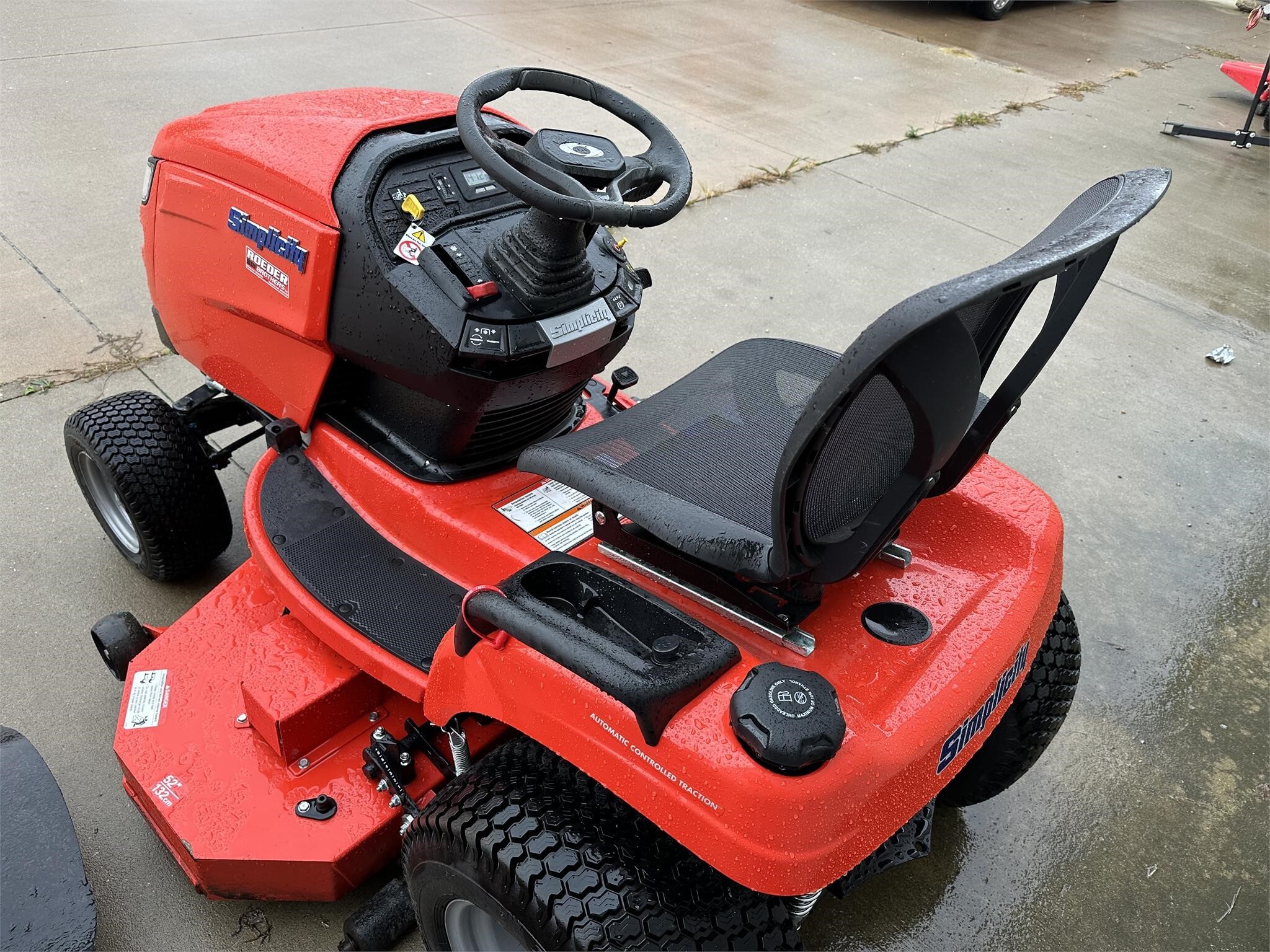 2022 Simplicity Broadmoor 2552 Lawn Mower - $5,700 | Machinery Pete