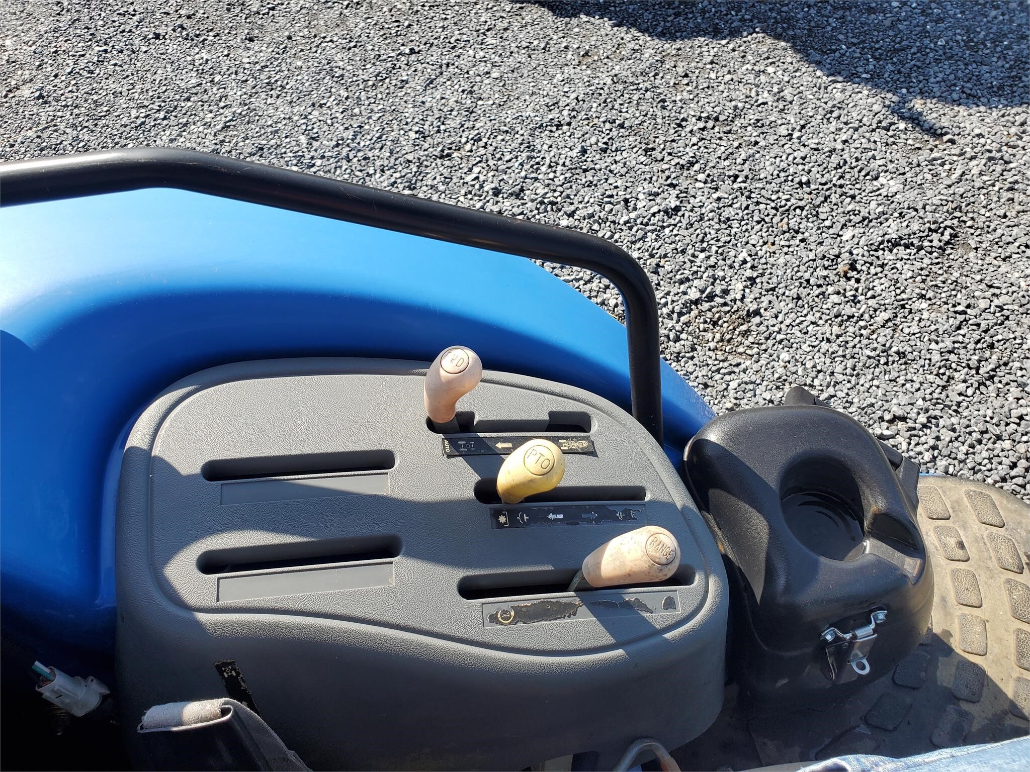 2001 New Holland TC40D Tractor - $20,900 | Machinery Pete