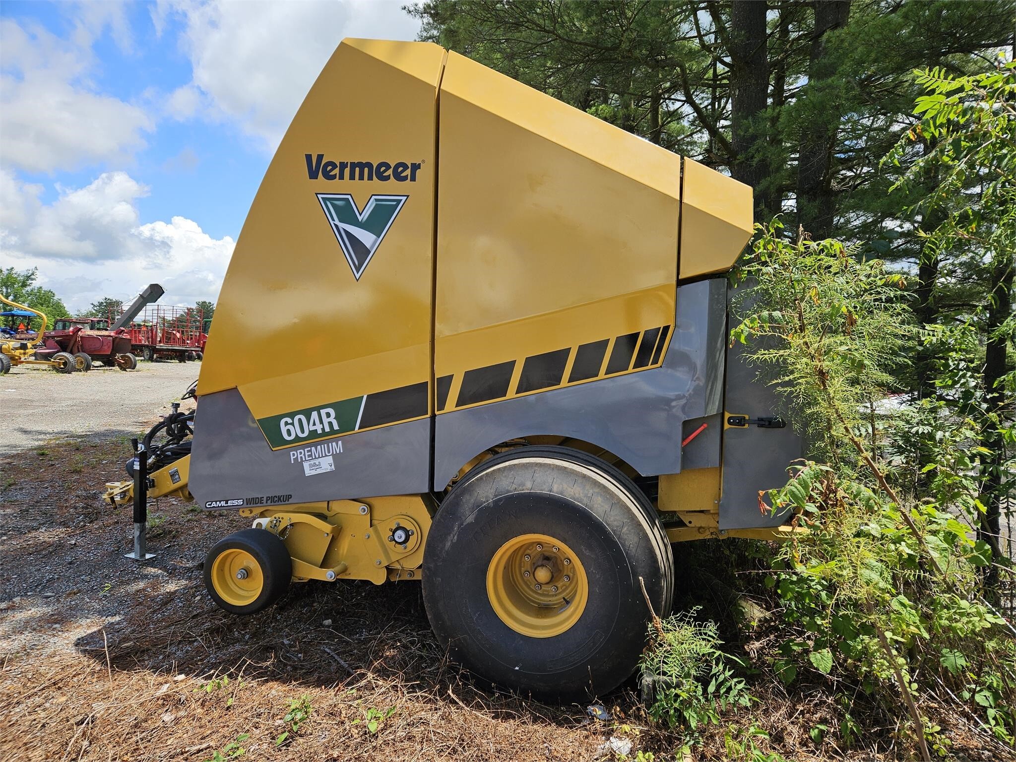 2023 Vermeer 604R PREMIUM Round Baler - $45,900 | Machinery Pete