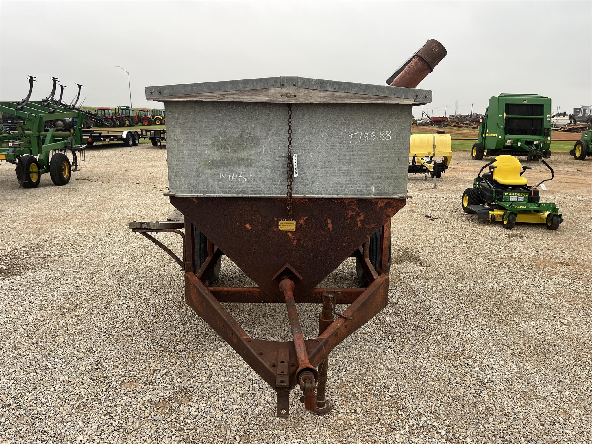 Heider 2 Grain Cart - $2,500 | Machinery Pete