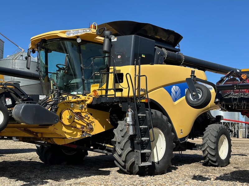 Used New Holland Combines for Sale - 193 Listings | Machinery Pete