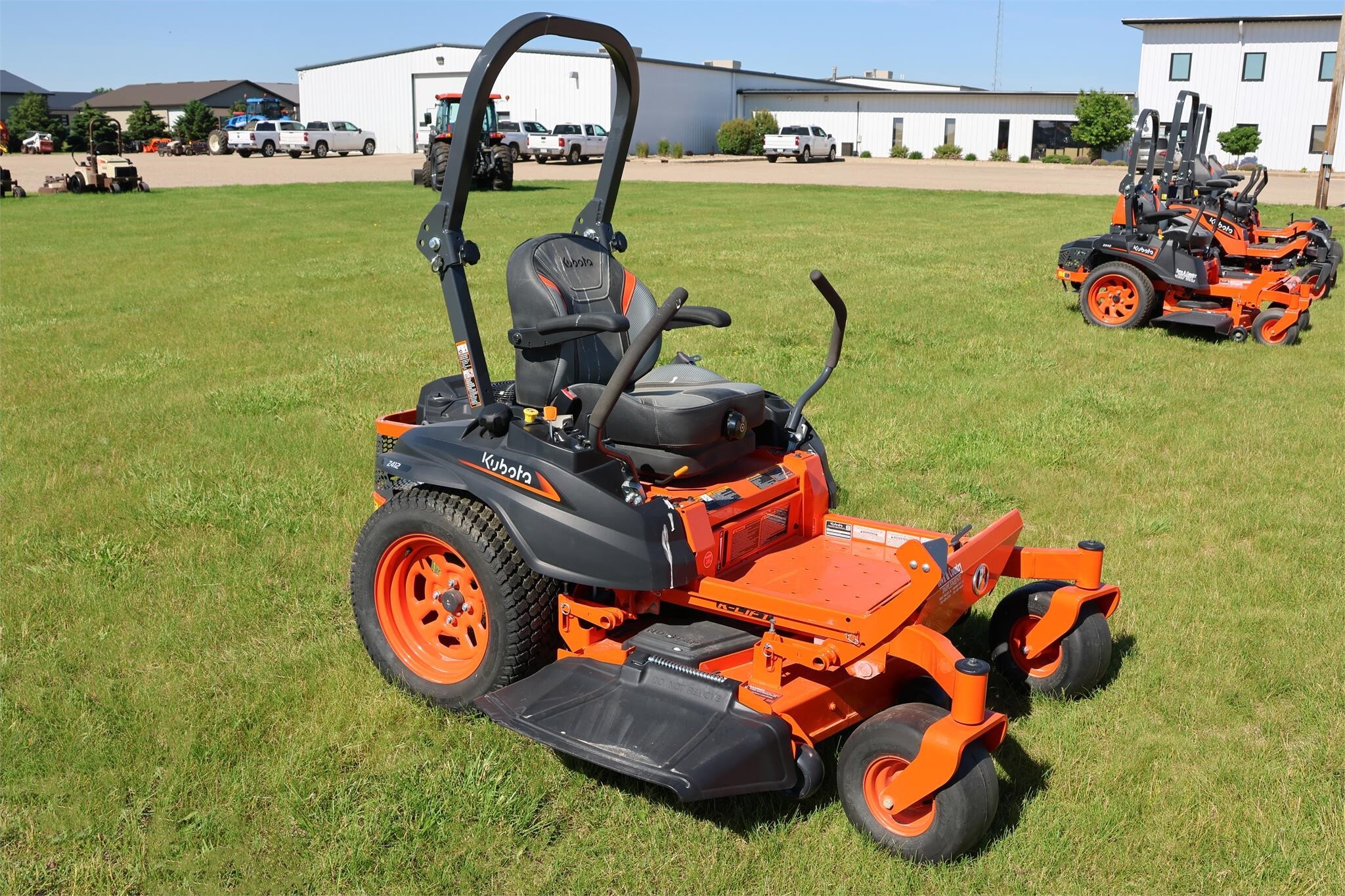 2022 Kubota Z412 Lawn Mower - $Call | Machinery Pete