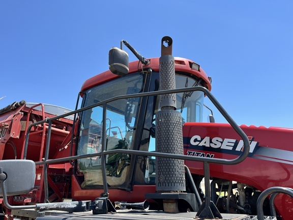 2010 Case IH Titan 4520 Self-Propelled Fertilizer Spreader - $54,995 ...