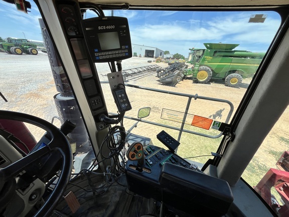 2010 Case IH Titan 4520 Self-Propelled Fertilizer Spreader - $54,995 ...