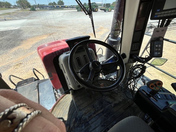 2010 Case IH Titan 4520 Self-Propelled Fertilizer Spreader - $54,995 ...