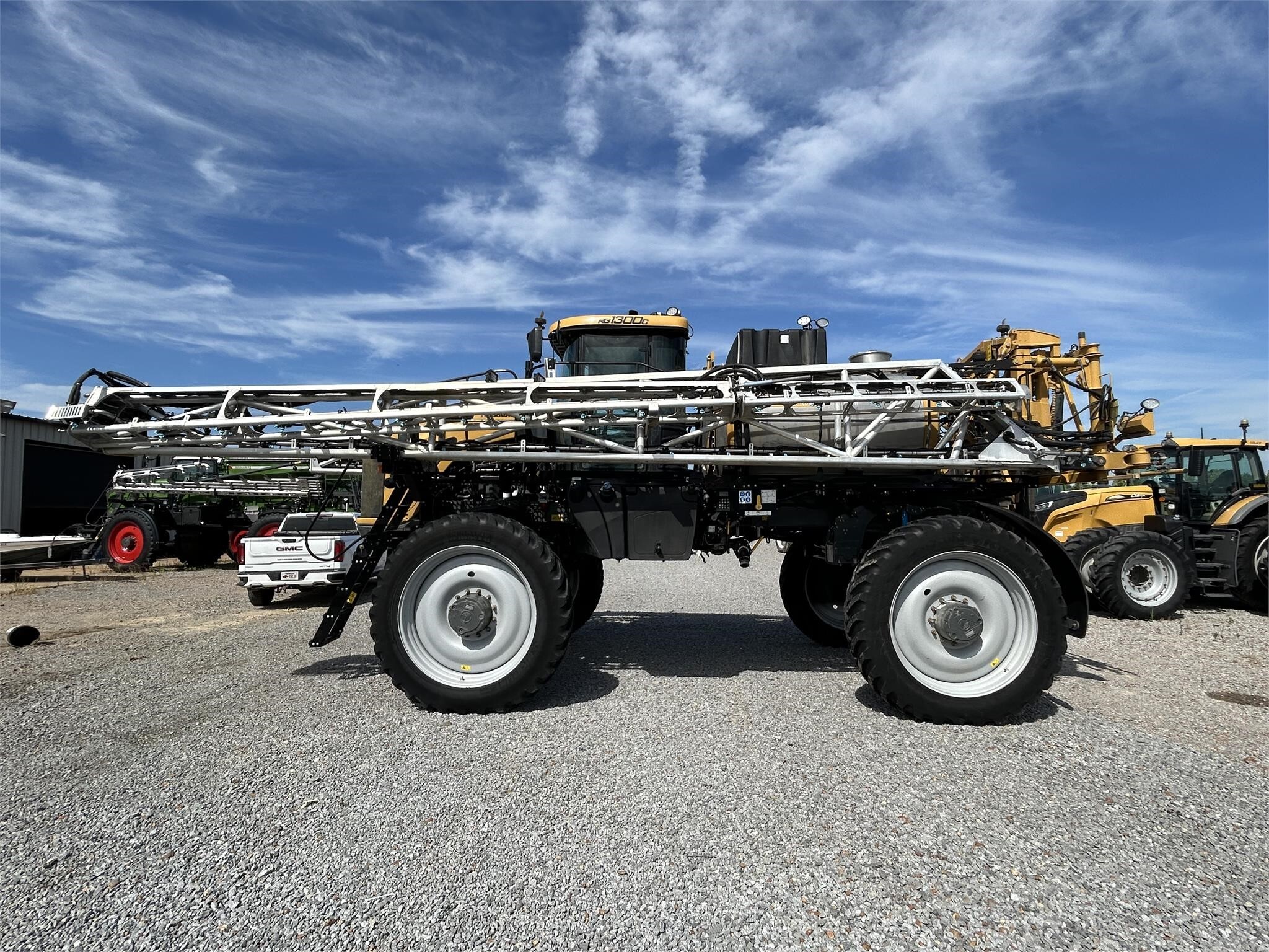 2021 ROGATOR RG1300C Self-Propelled Sprayer - $199,900 | Machinery Pete