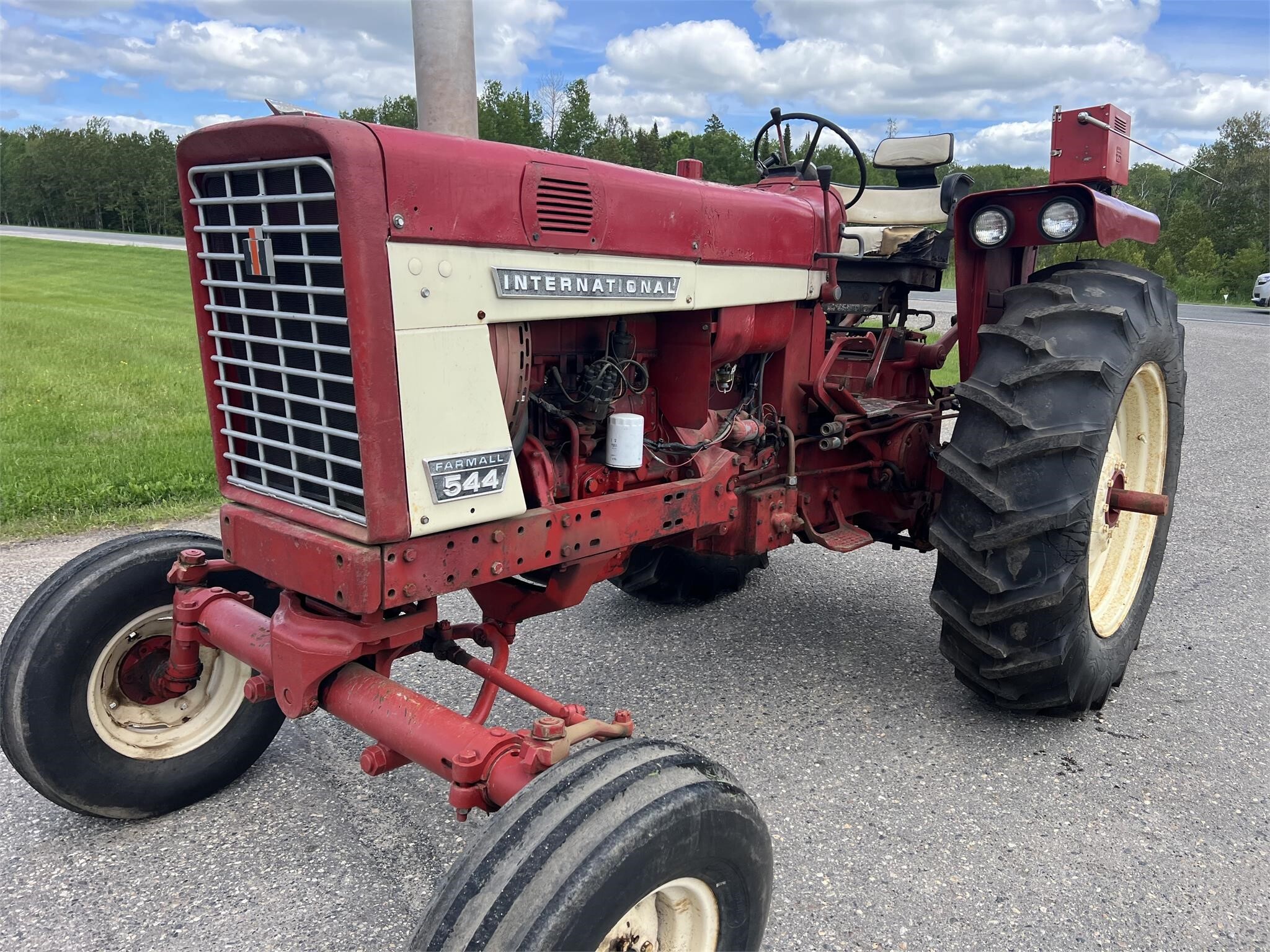 1969 International 544 Tractor - $7,900 | Machinery Pete