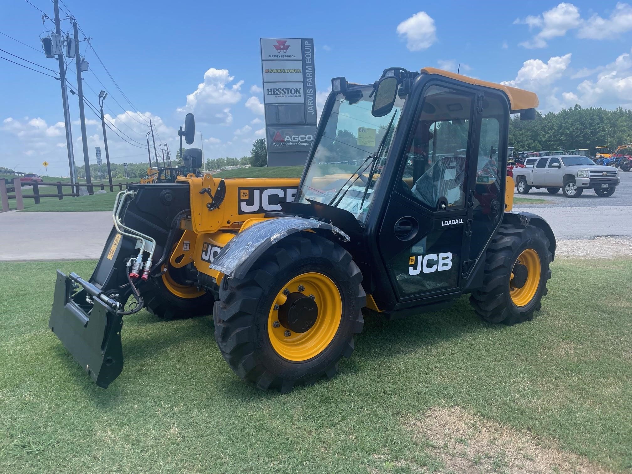 2025 JCB 525-60 AGRI PLUS Telehandler - $Call | Machinery Pete