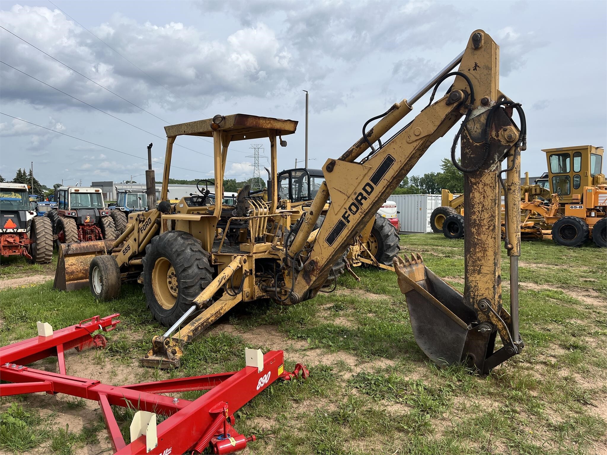 1981 Ford 555 Backhoe - $11,995 | Machinery Pete