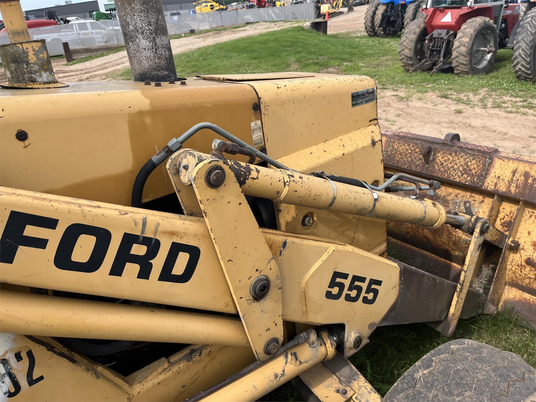 1981 Ford 555 Backhoe - $9,995 | Machinery Pete