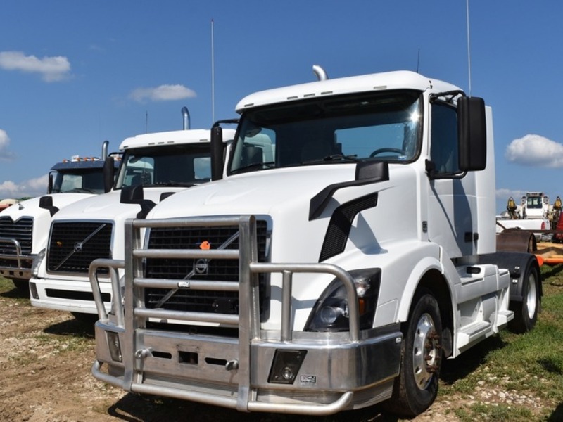 Used Volvo Semi Trucks for Sale - 60 Listings | Machinery Pete