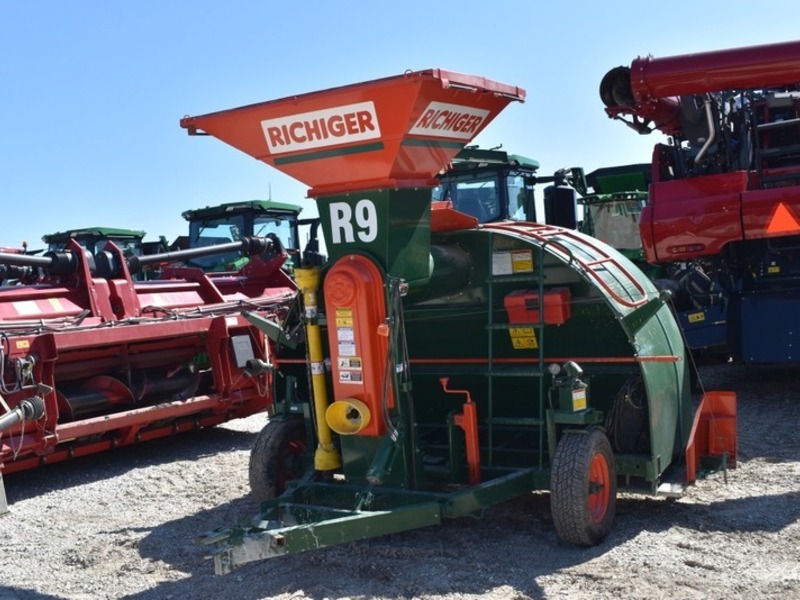Used Grain Baggers for Sale - 101 Listings | Machinery Pete