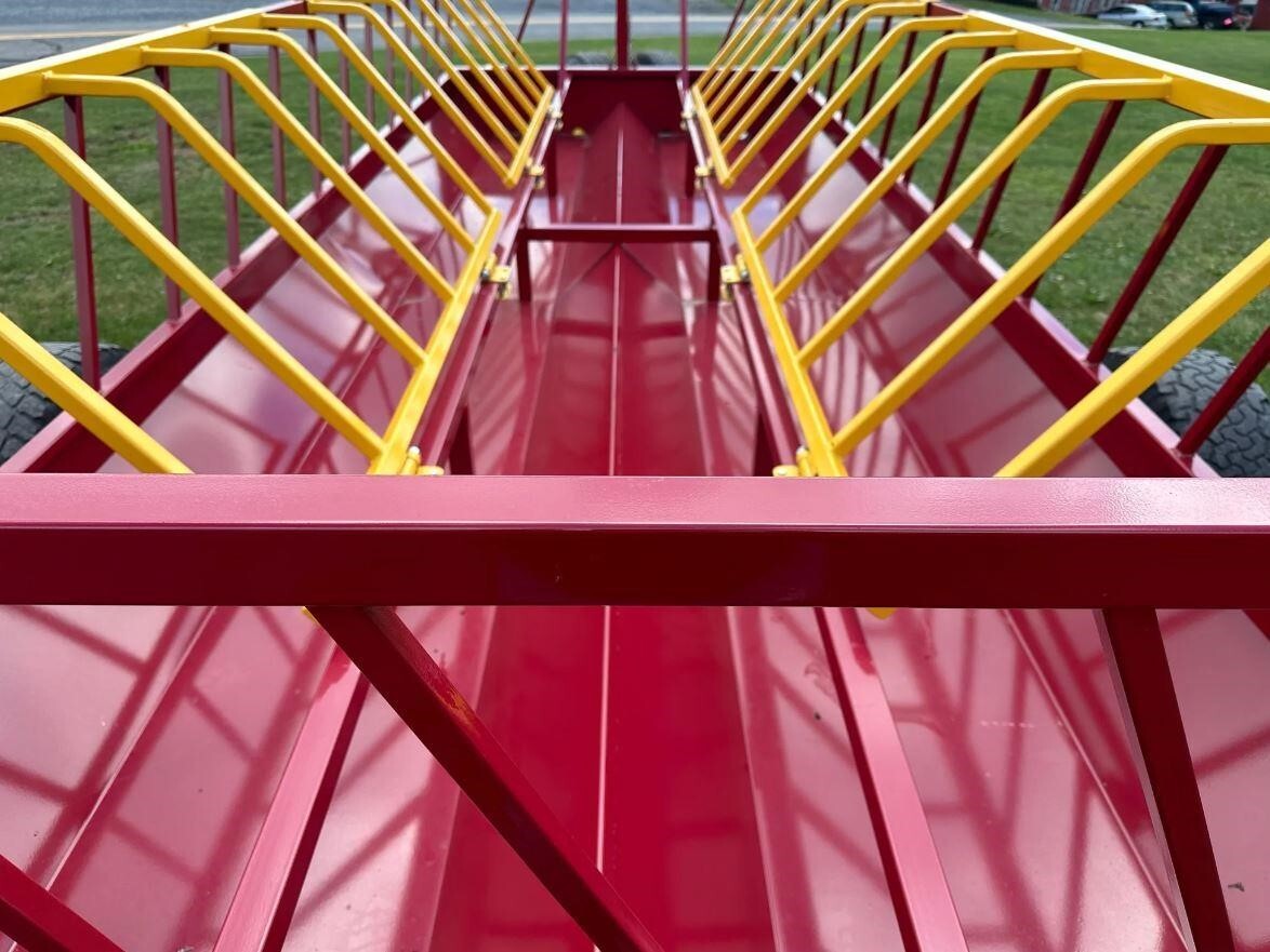 Farmco CF720DRB Feed Wagon - $7,318 | Machinery Pete