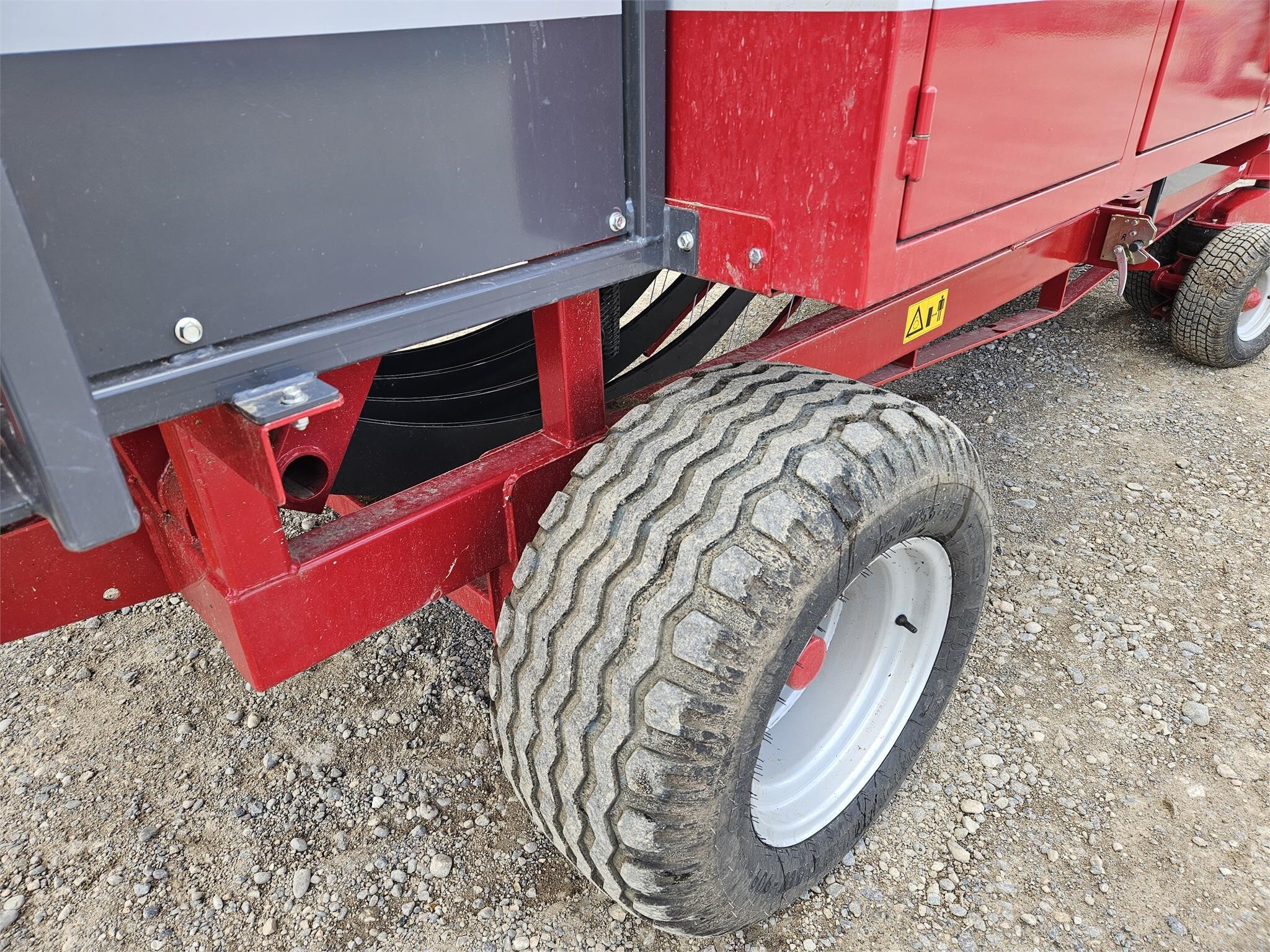 2023 Bale Baron 4250P Bale Wagons and Trailer - $135,000 | Machinery Pete