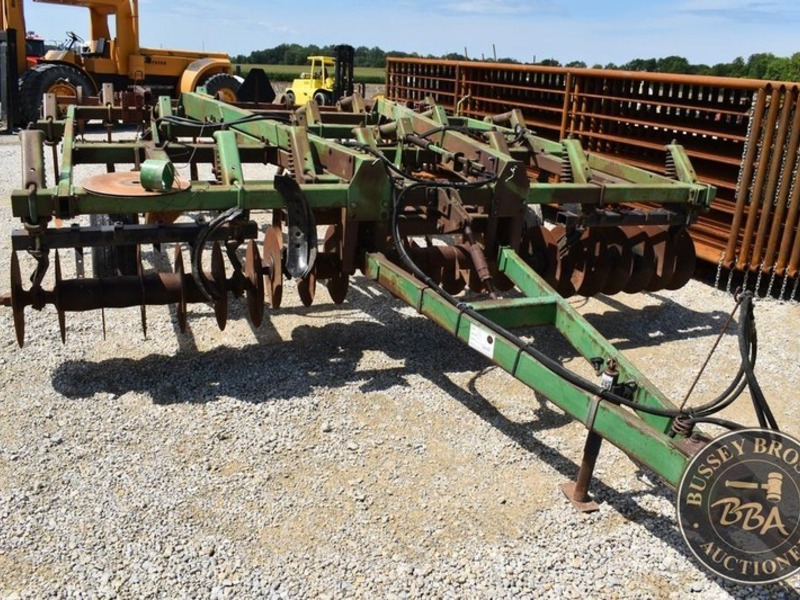 Used John Deere Chisel Plows for Sale - 149 Listings | Machinery Pete