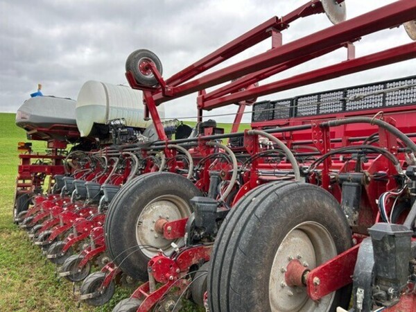 Used Case IH 2150 Planters for Sale - 135 Listings | Machinery Pete