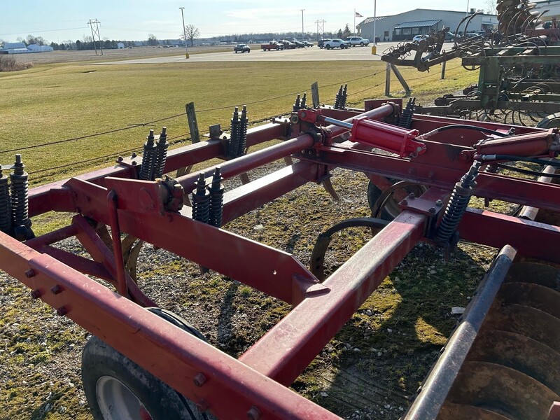 Used Chisel Plows for Sale - 347 Listings | Machinery Pete