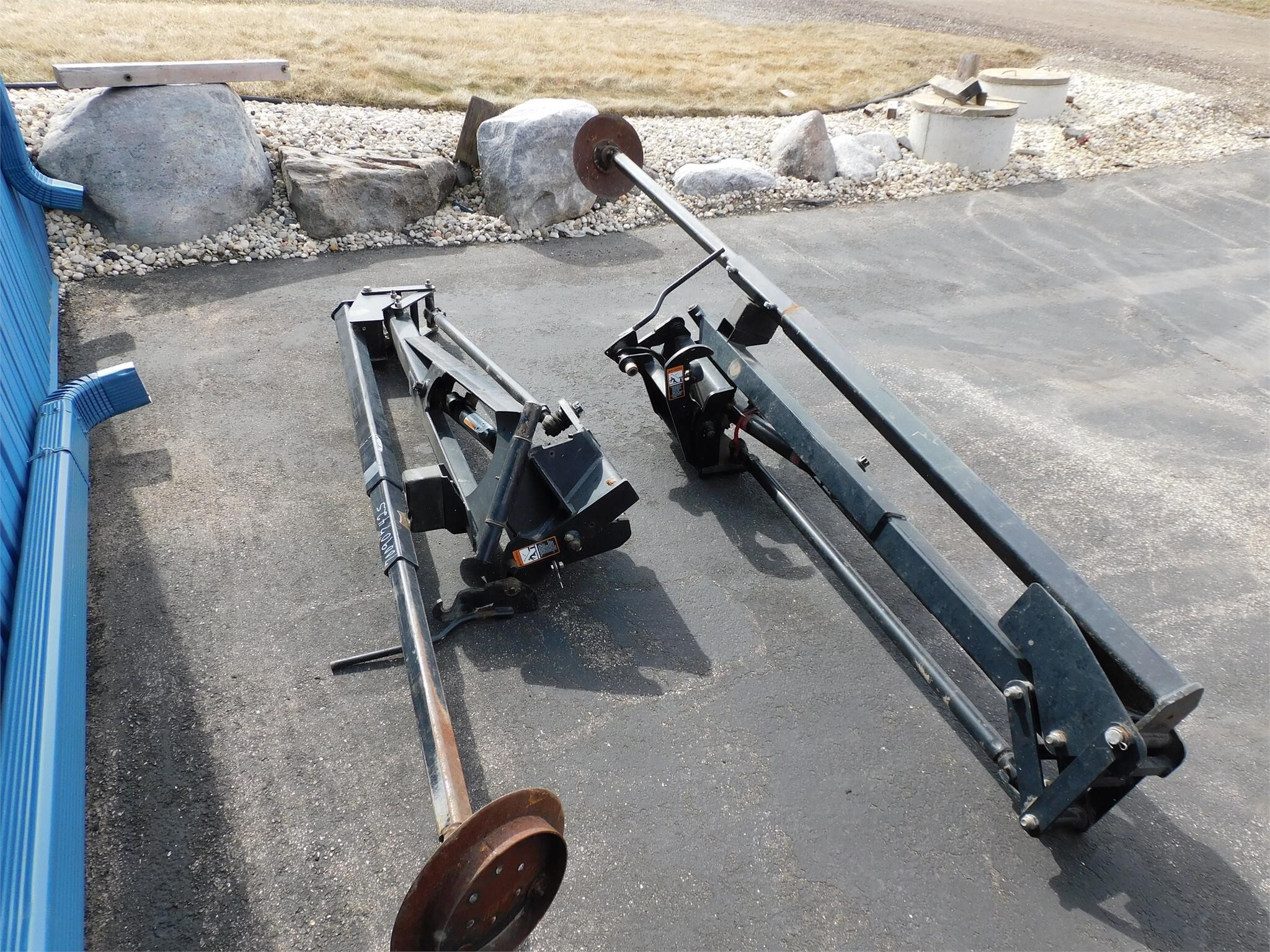 White 8000 Planter - $1,250 | Machinery Pete