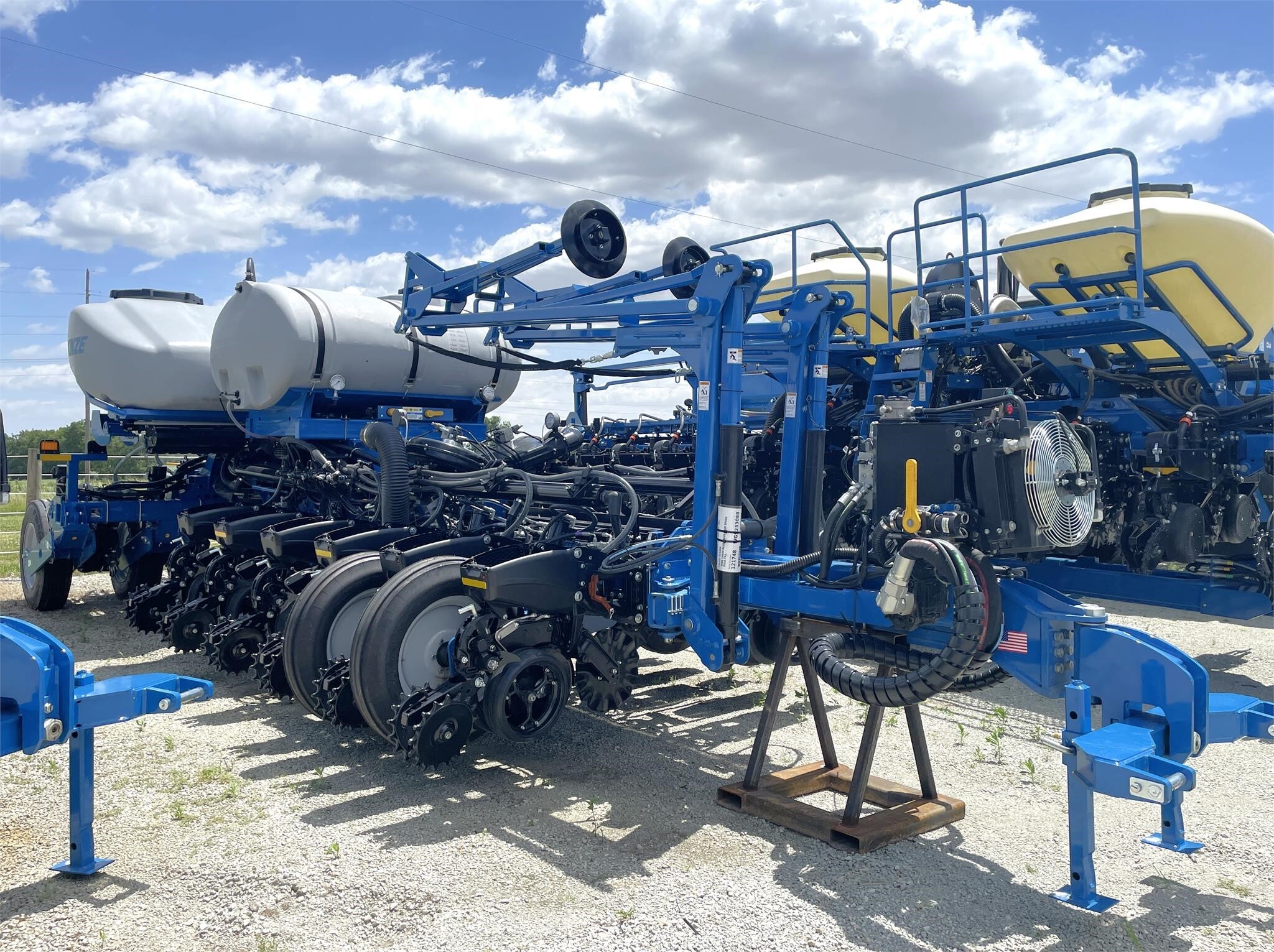 2024 Kinze 5900 Planter - $Call | Machinery Pete