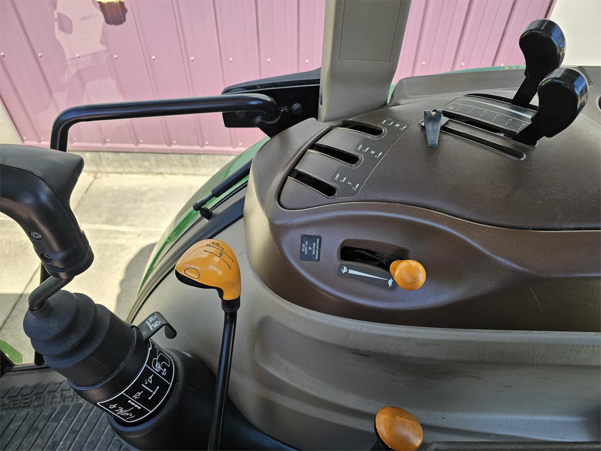 2007 John Deere 5225 Tractor - $37,950 | Machinery Pete