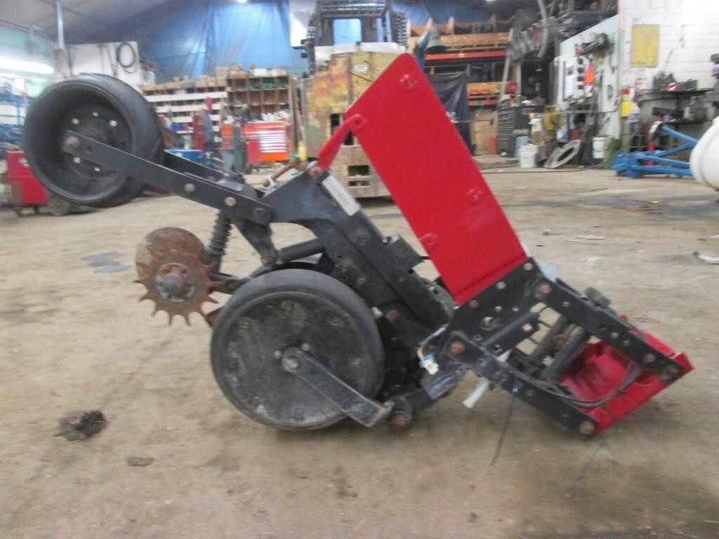 Case IH PLANTER ROW UNITS Planter and Drill Attachment - $550 ...