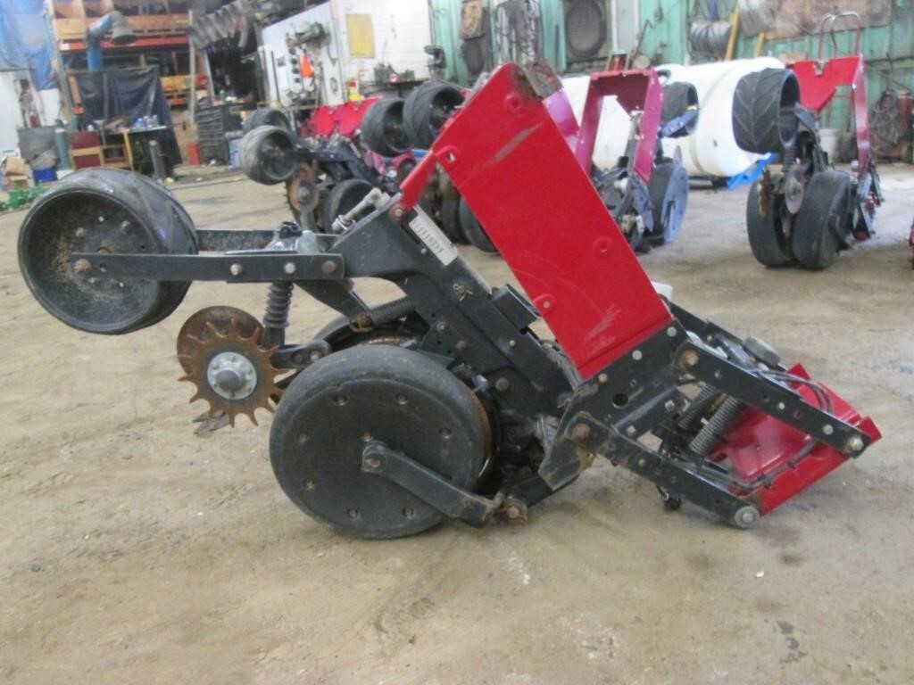 Case IH PLANTER ROW UNITS Planter and Drill Attachment - $550 ...