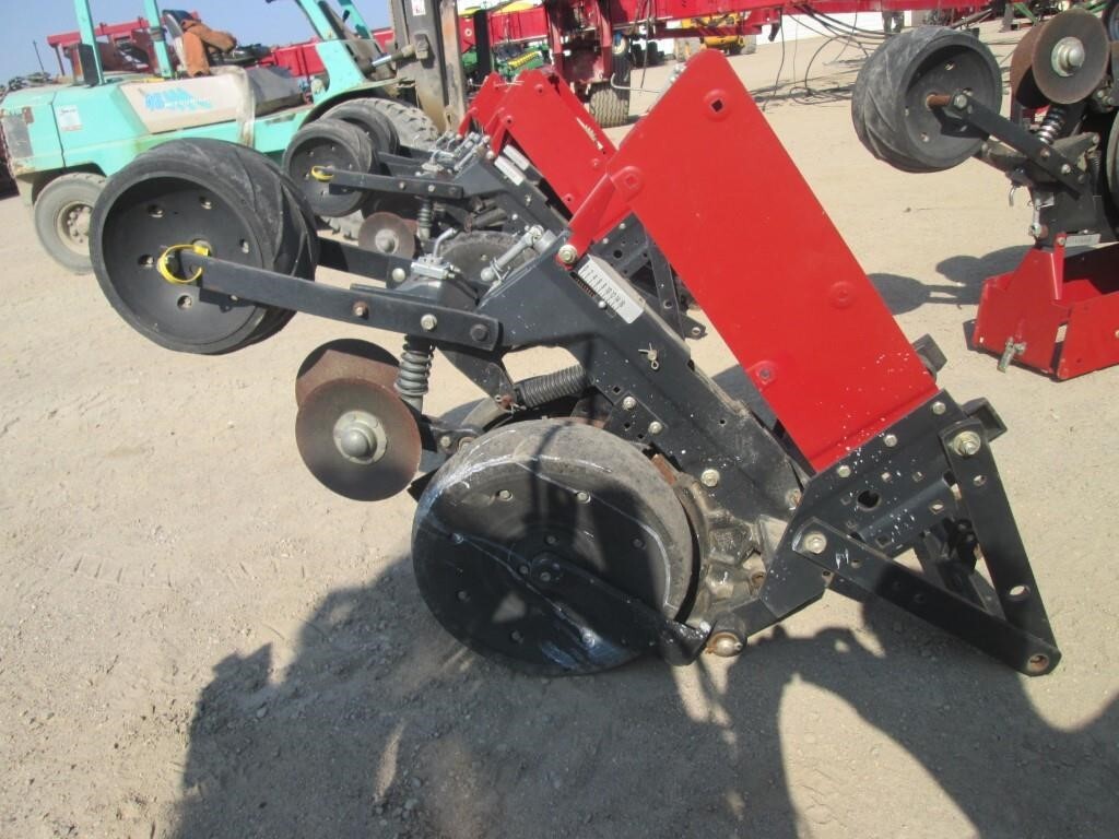 Case IH PLANTER ROW UNITS Planter and Drill Attachment - $550 ...