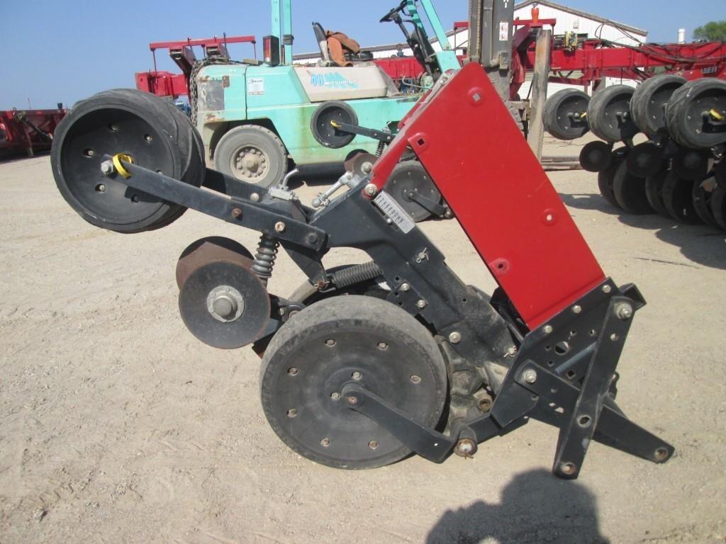 Case IH PLANTER ROW UNITS Planter and Drill Attachment - $550 ...