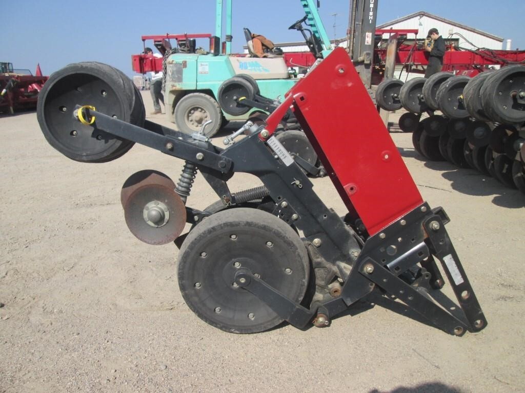Case IH PLANTER ROW UNITS Planter and Drill Attachment - $550 ...