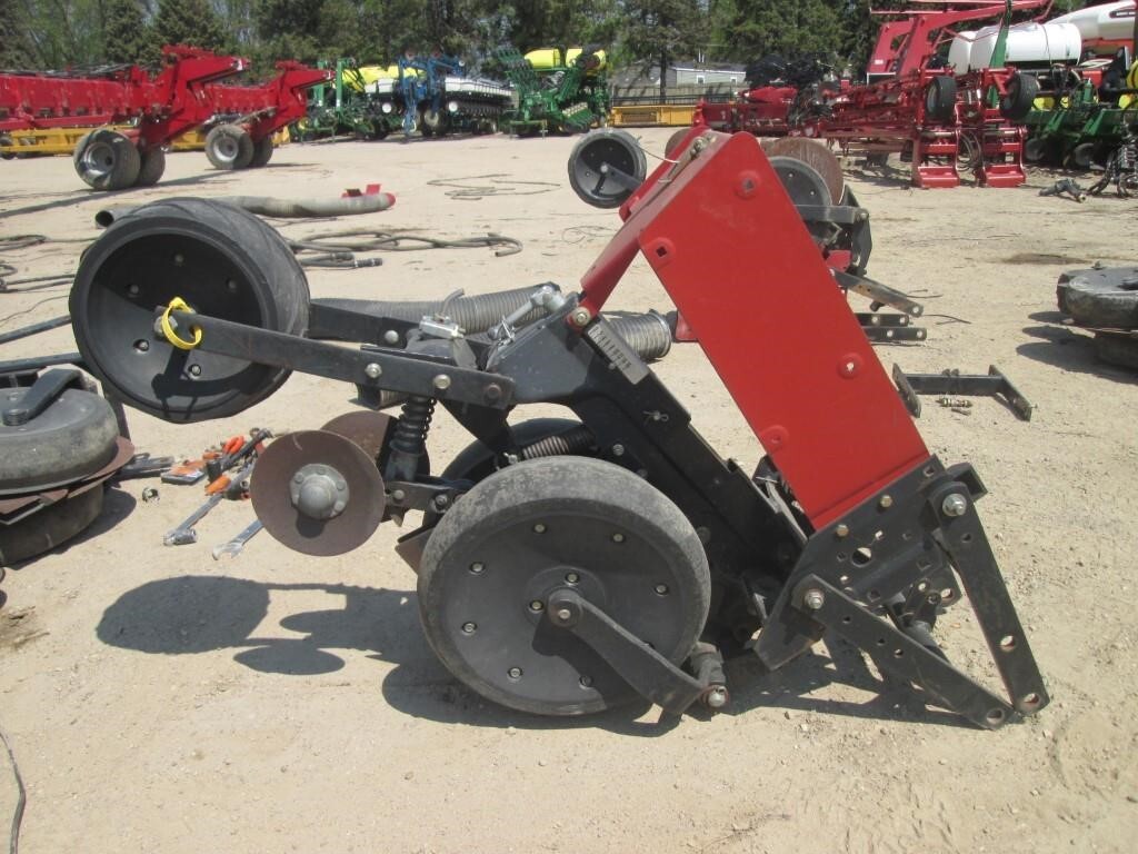 Case IH PLANTER ROW UNITS Planter and Drill Attachment - $550 ...