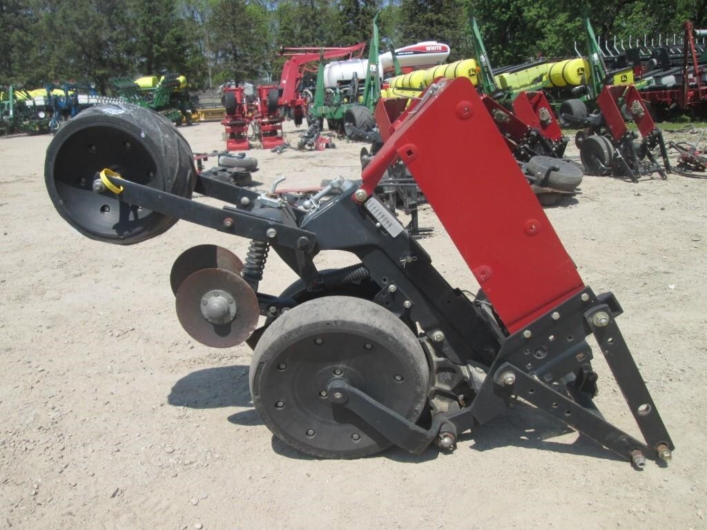 Case IH PLANTER ROW UNITS Planter and Drill Attachment - $550 ...