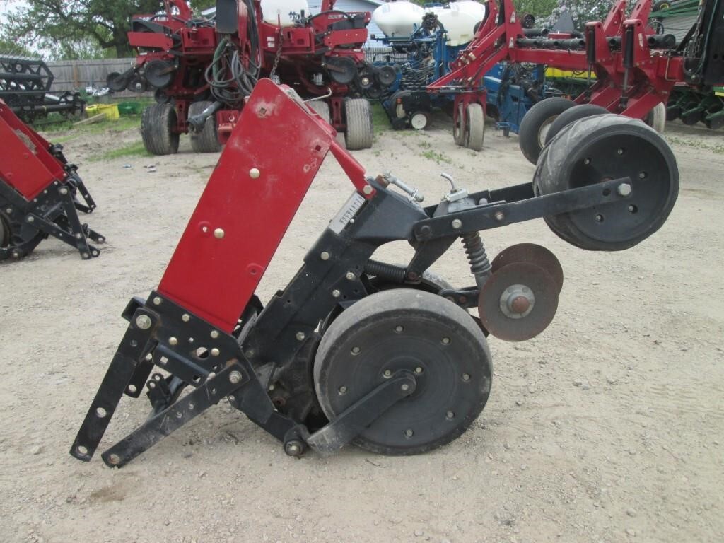 Case IH PLANTER ROW UNITS Planter and Drill Attachment - $550 ...