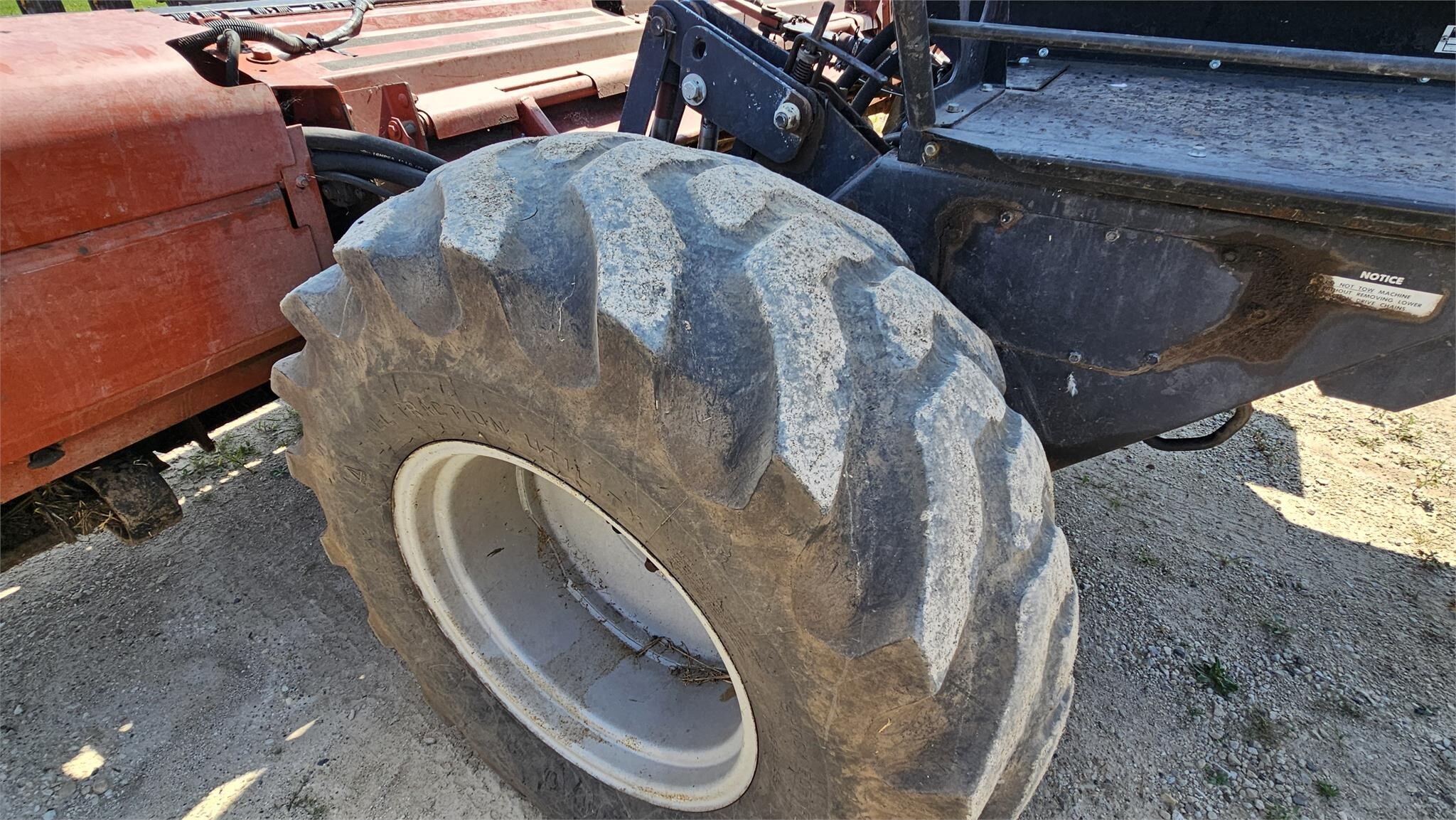 1998 Case IH 8870 Self-Propelled Windrowers and Swather - $23,900 | Machinery Pete