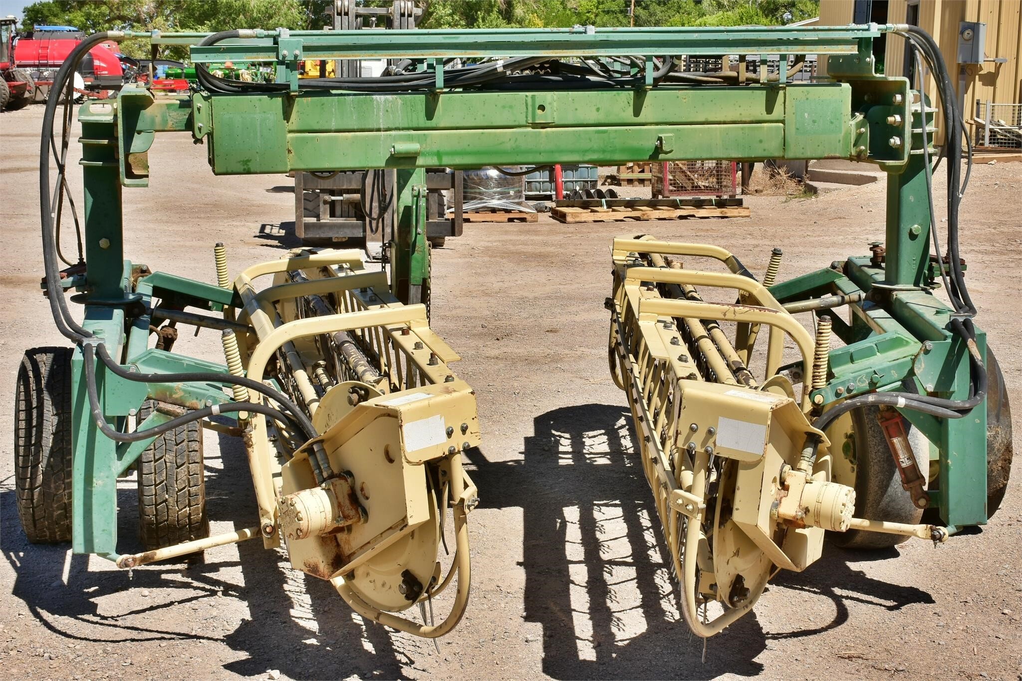 Allen 8803 Rake - $9,500 | Machinery Pete
