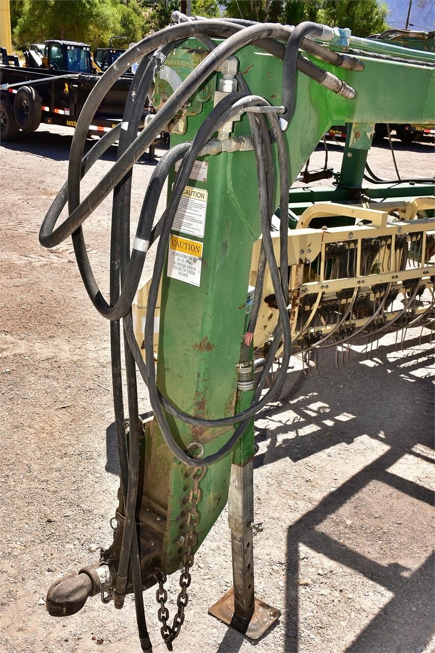 Allen 8803 Rake - $9,500 | Machinery Pete