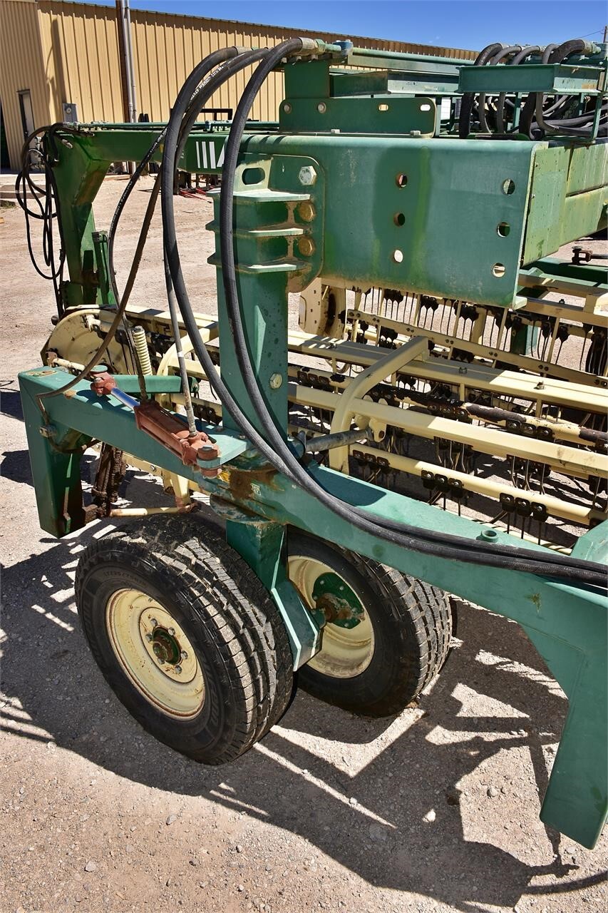 Allen 8803 Rake - $9,500 | Machinery Pete