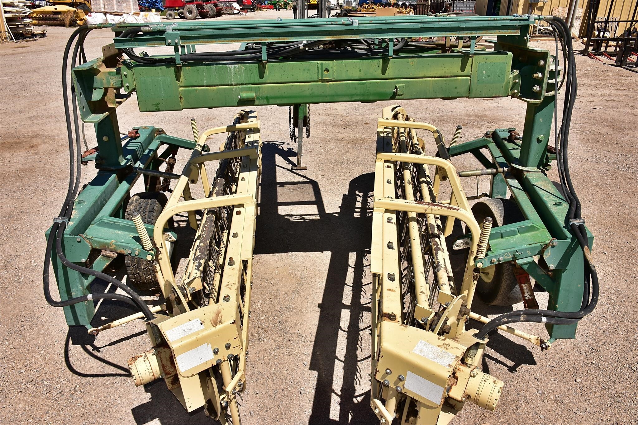 Allen 8803 Rake - $9,500 | Machinery Pete