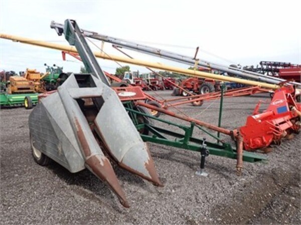 Used Corn Pickers for Sale - 37 Listings | Machinery Pete