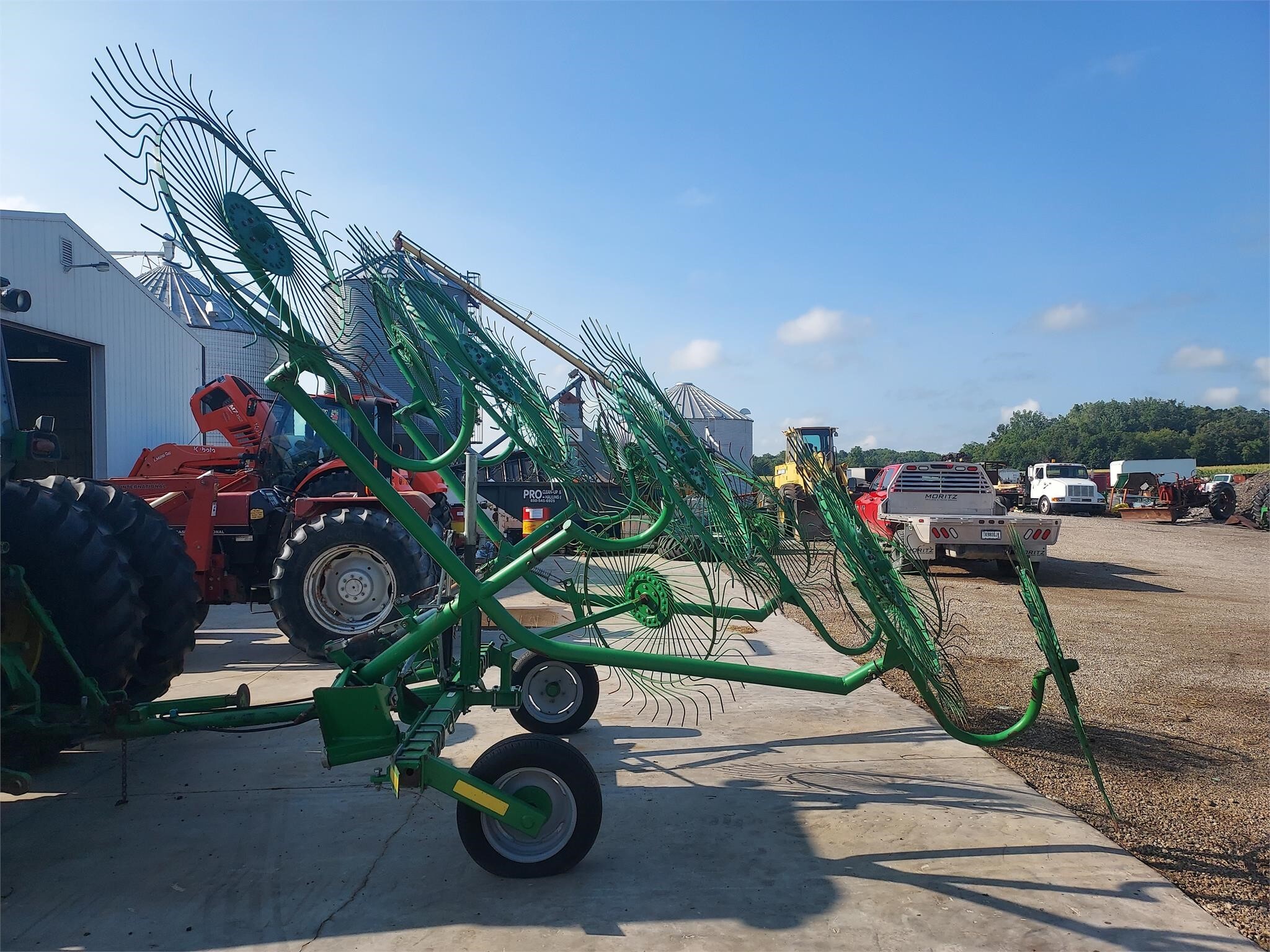 Frontier WR1010 Rake - $3,850 | Machinery Pete