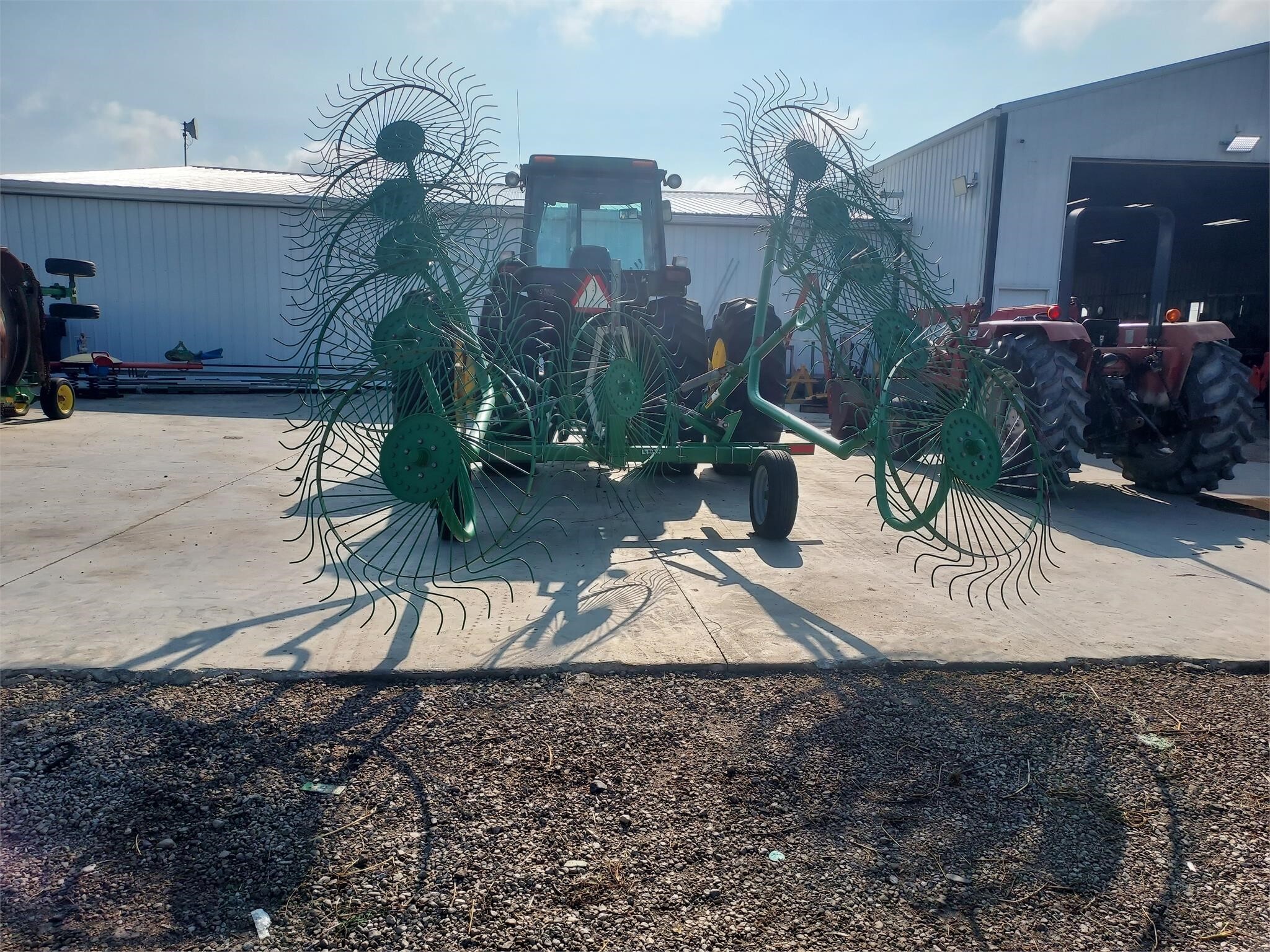 Frontier WR1010 Rake - $3,850 | Machinery Pete