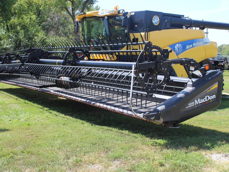 Used MacDon FD70 Platforms for Sale - 100 Listings | Machinery Pete