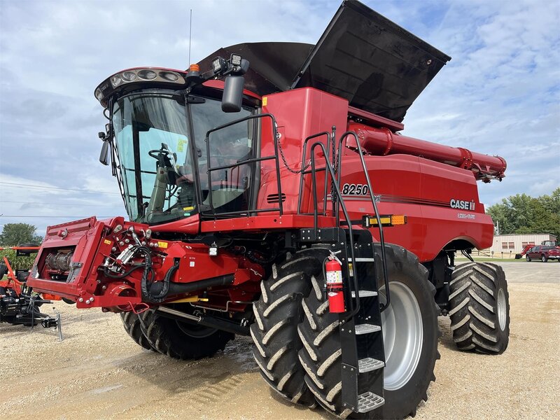 Used Case IH Combines for Sale - 965 Listings | Machinery Pete