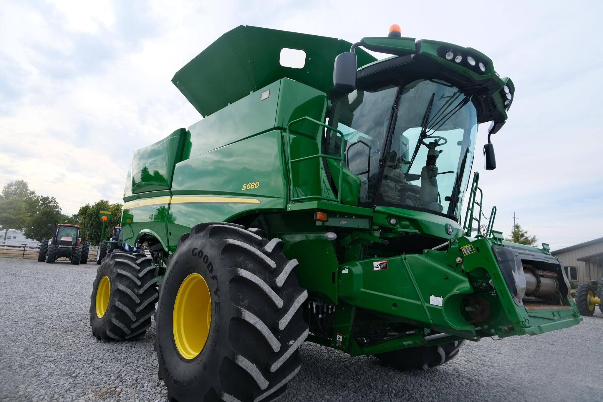2013 John Deere S680 Combine - $65,000 | Machinery Pete