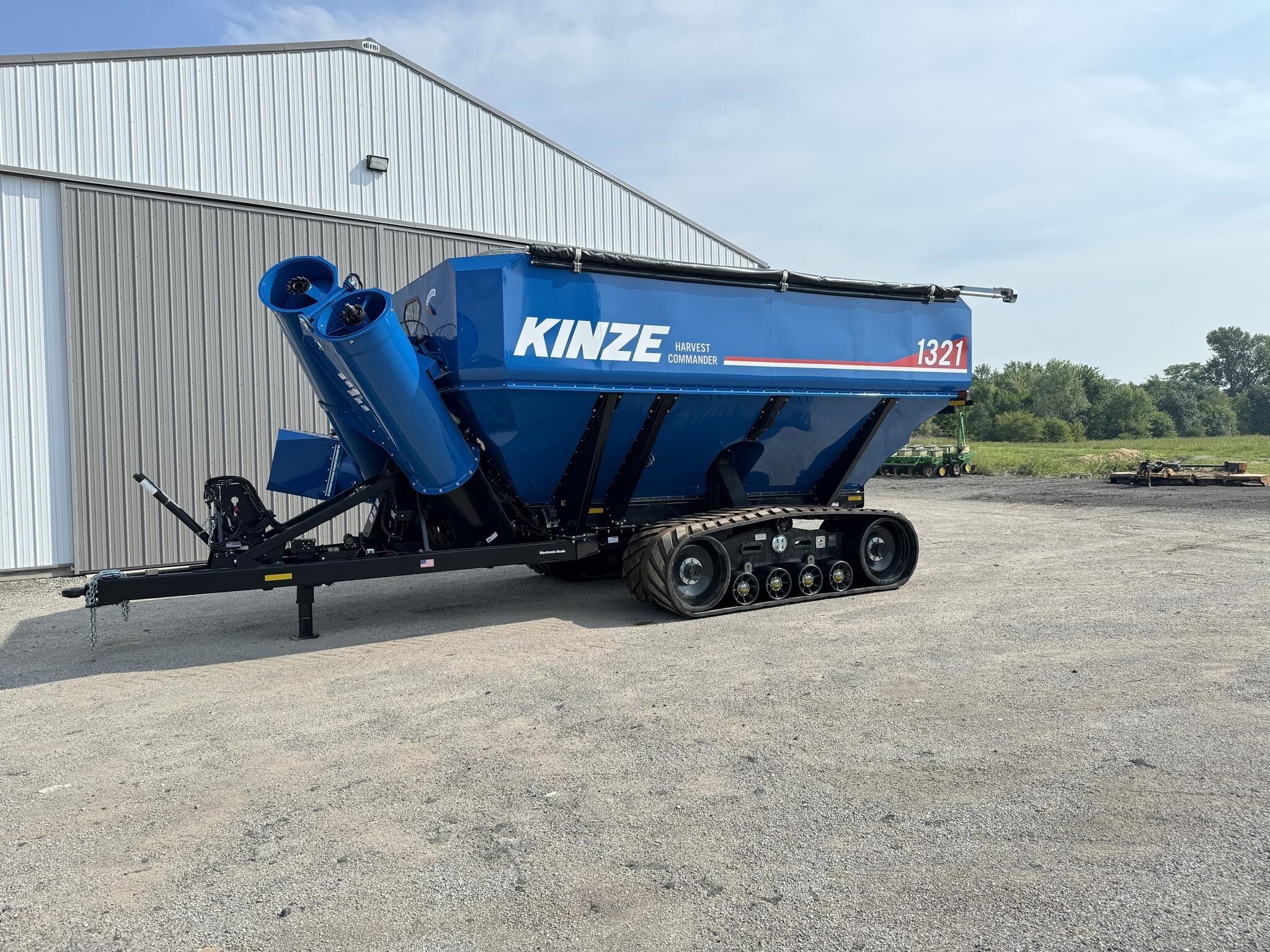 Kinze 1321 Grain Cart - $Call | Machinery Pete