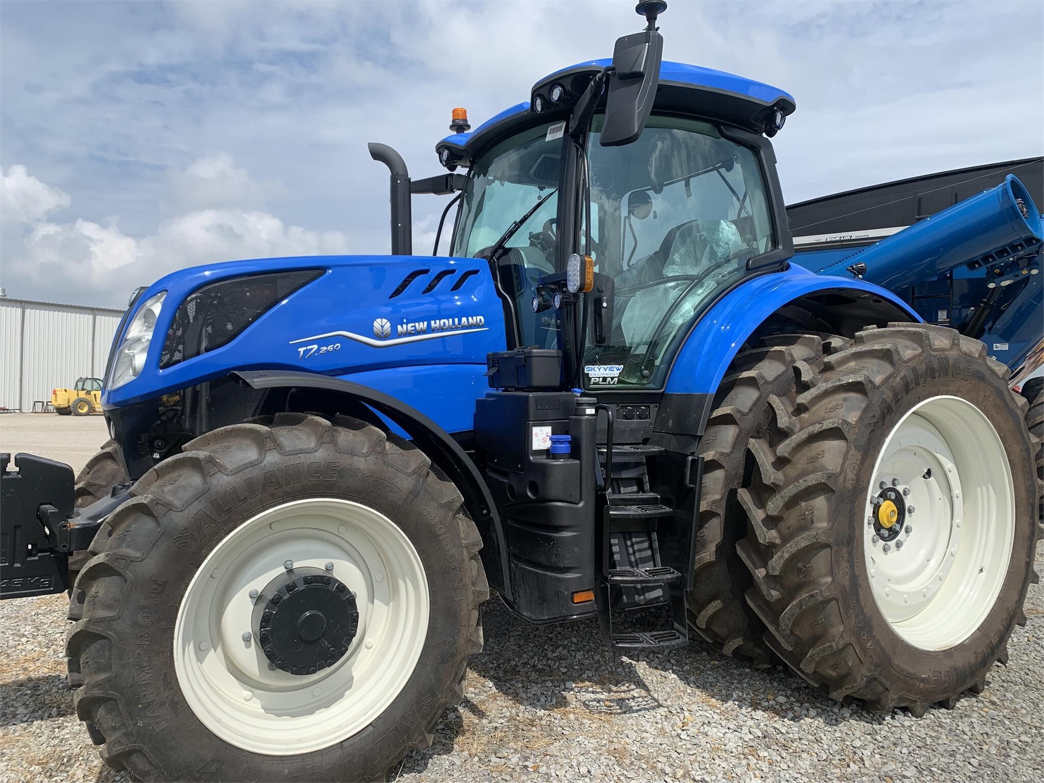 2024 New Holland T7.260 Tractor - $Call | Machinery Pete