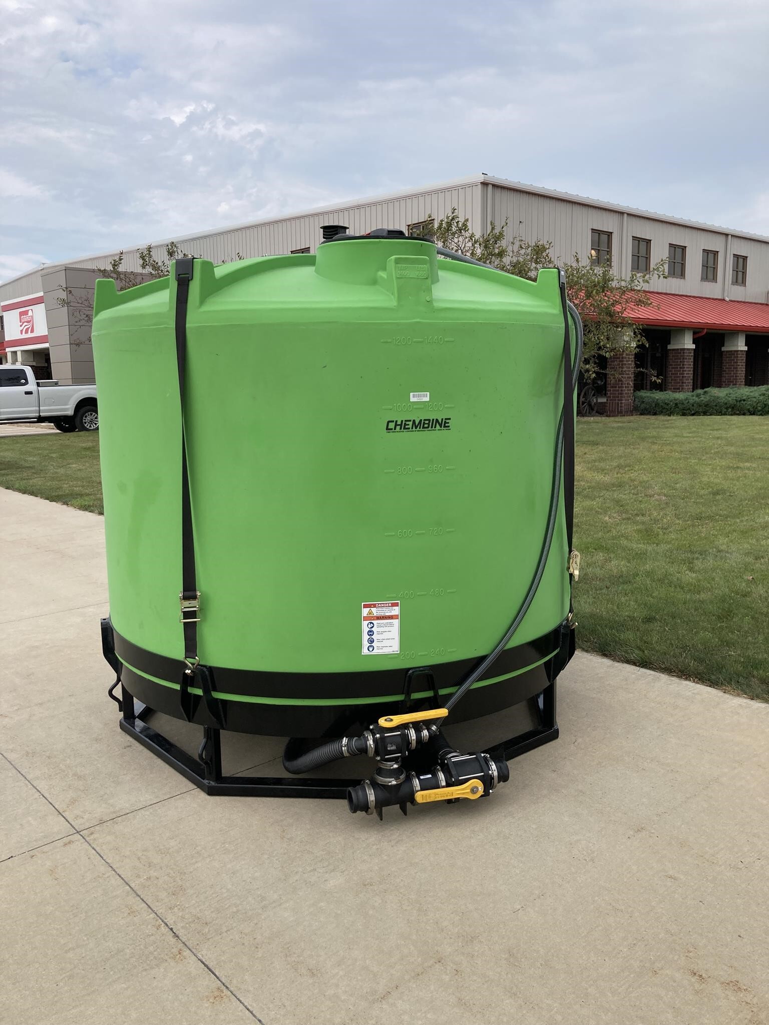 2024 Free Form Plastics Chembine Tank - $6,100 | Machinery Pete